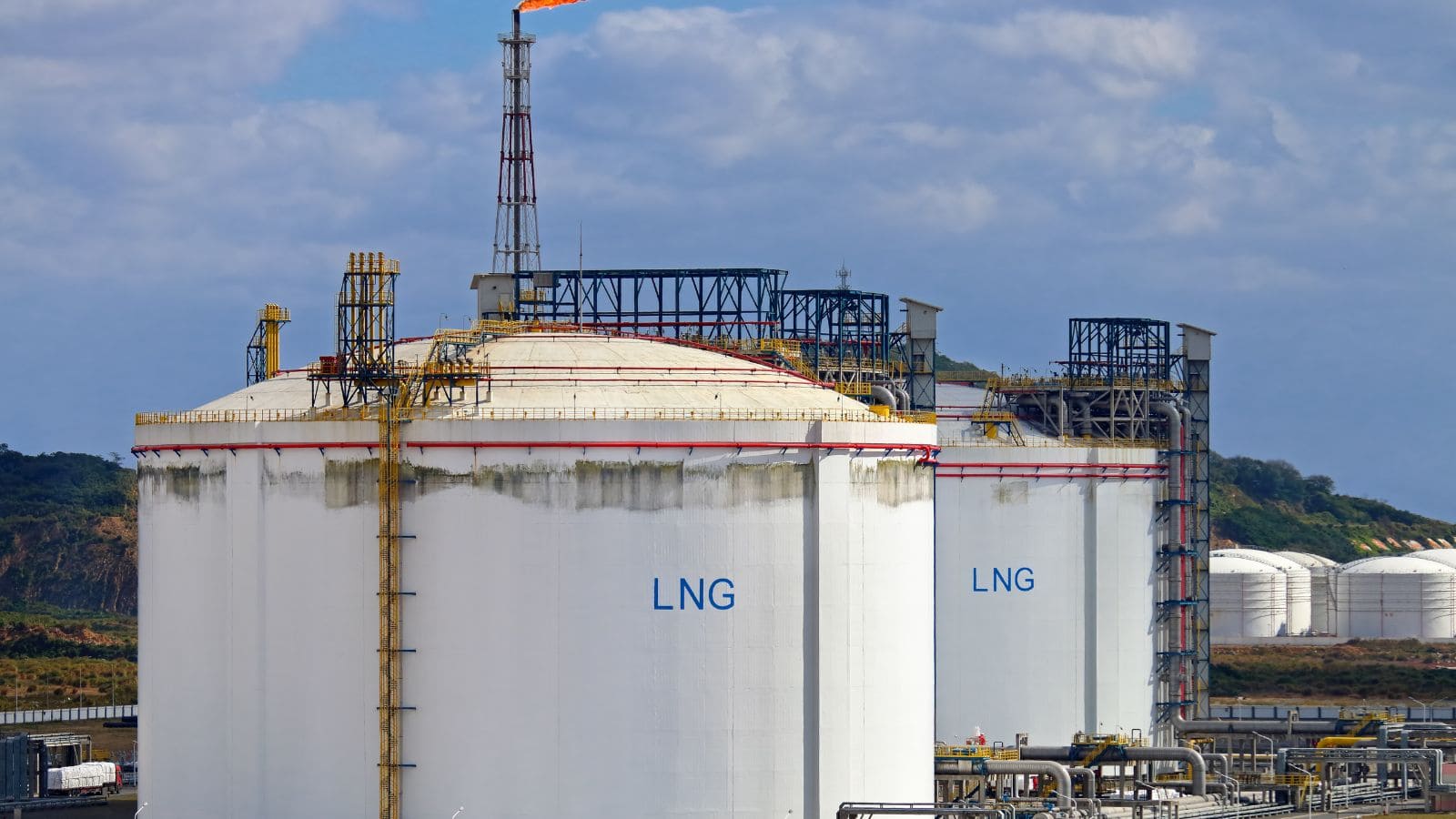 LNG ISO Tanks: Features, Benefits, and Applications - PCCS